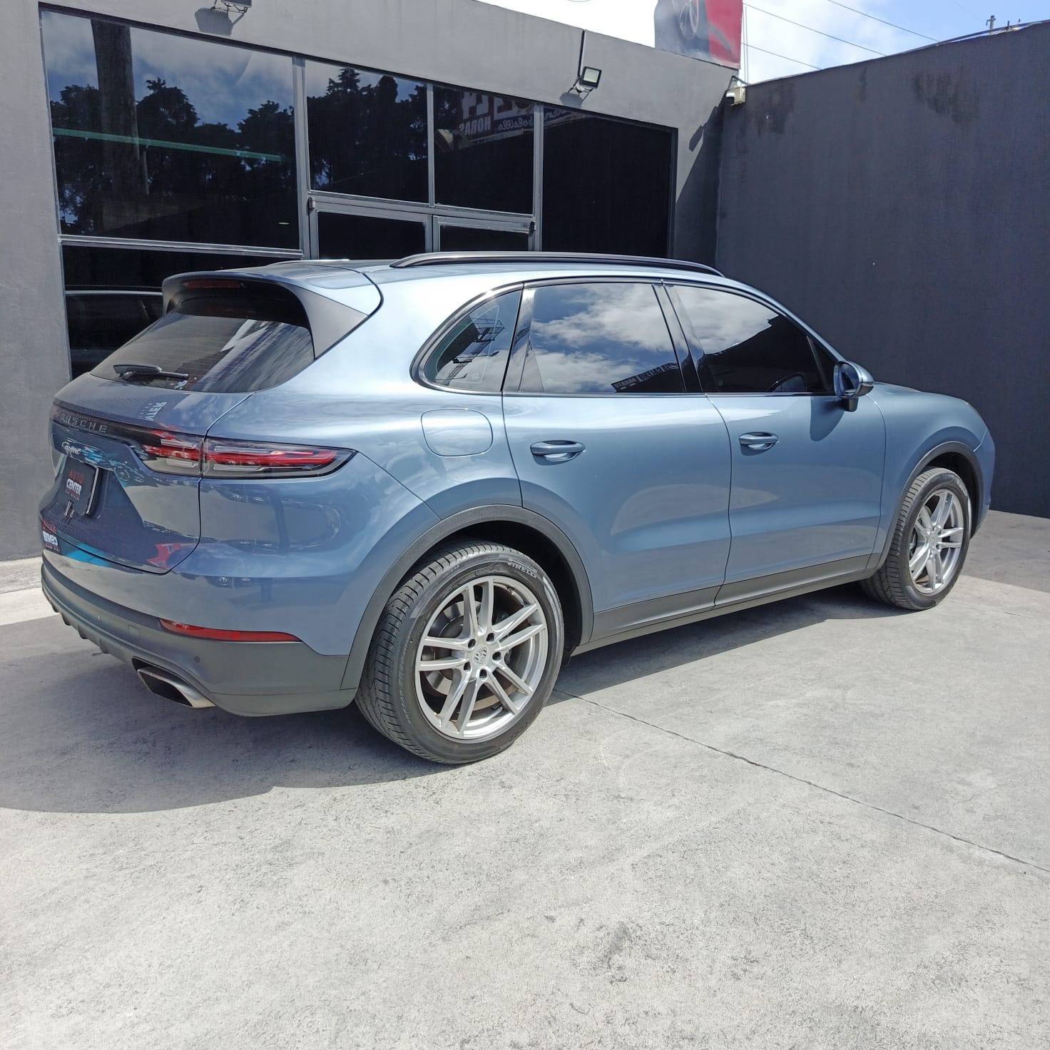 Porsche Cayenne – Auto Center